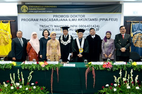 Promosi Doktor Program Pascasarjana Ilmu Akuntansi (PPIA) FEUI: Dr. Istianingsih – Program ...
